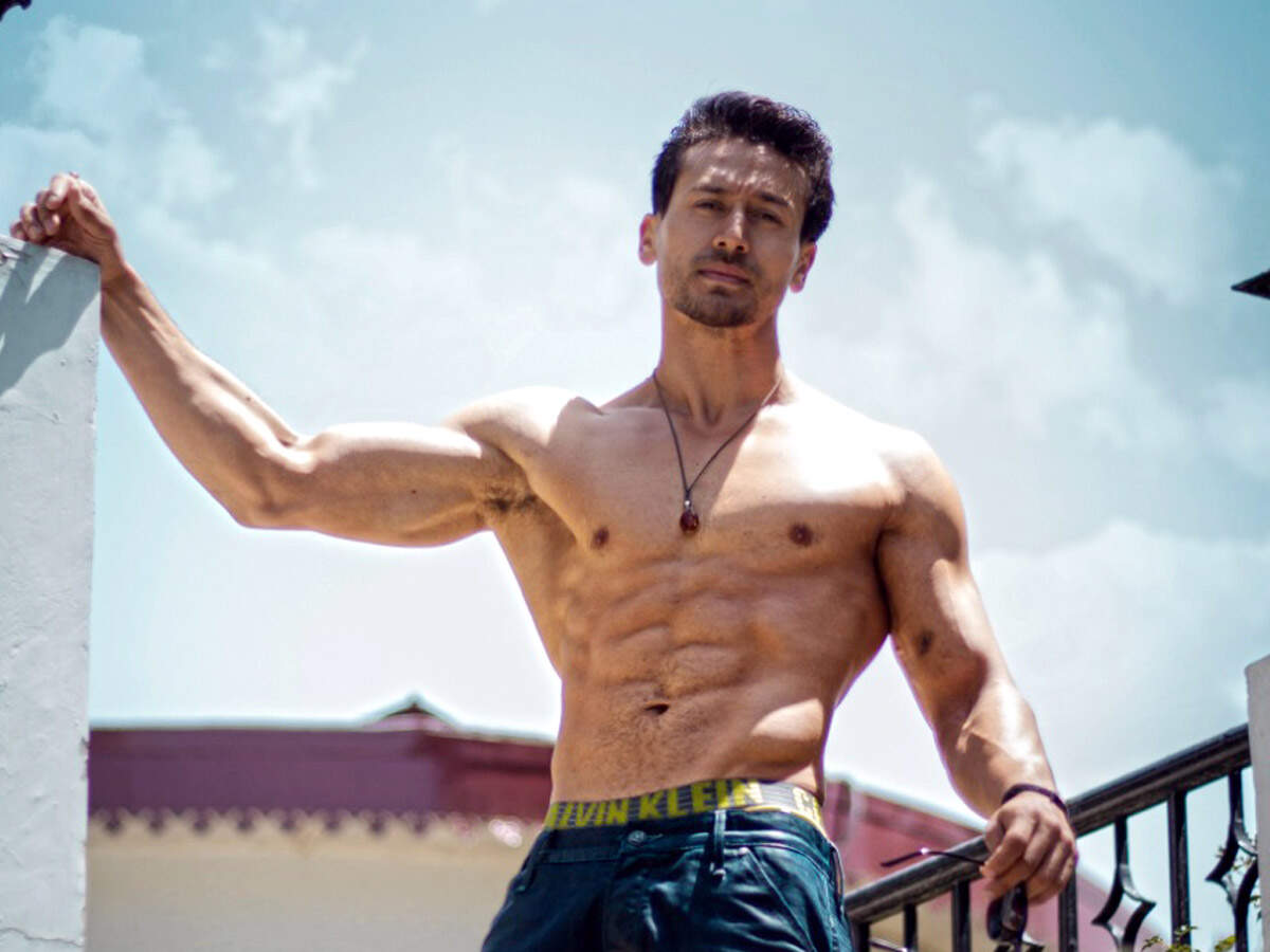 Tiger Shroff is being praised by the Twitteratis' for his performance ...