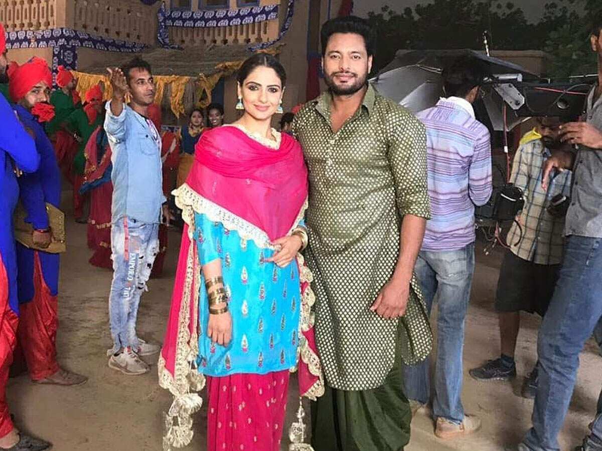 Japjhi Khaira and Dev Kharoud to cameo in a song of ‘Naukar Vahuti Da ...