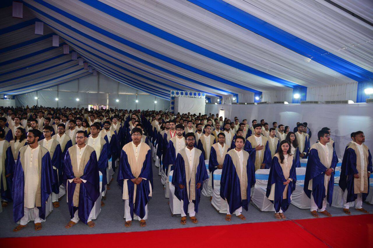 Students of IIT-Gandhinagar graduate in style - Times of India