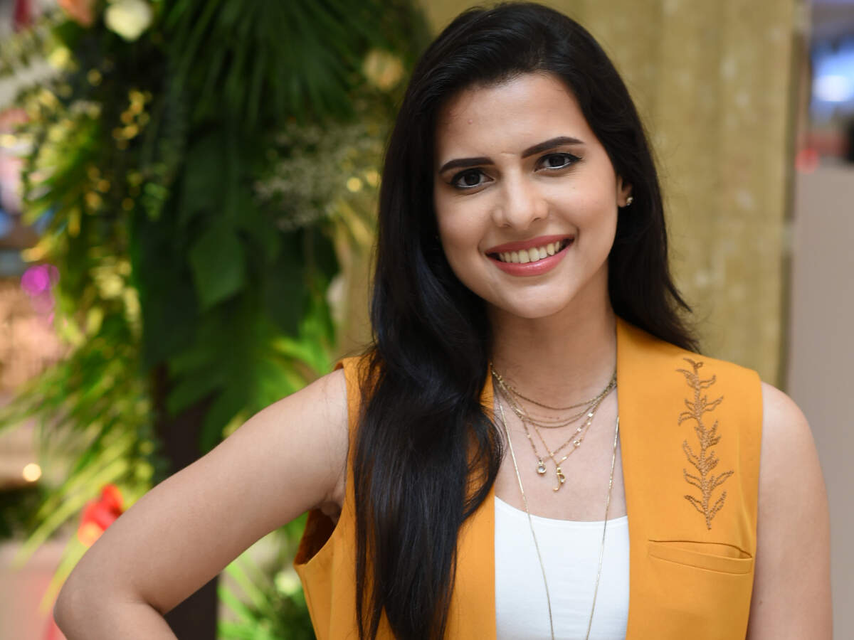 Paloma was dressed pretty at the Wellness Fest at Central Atrium in ...