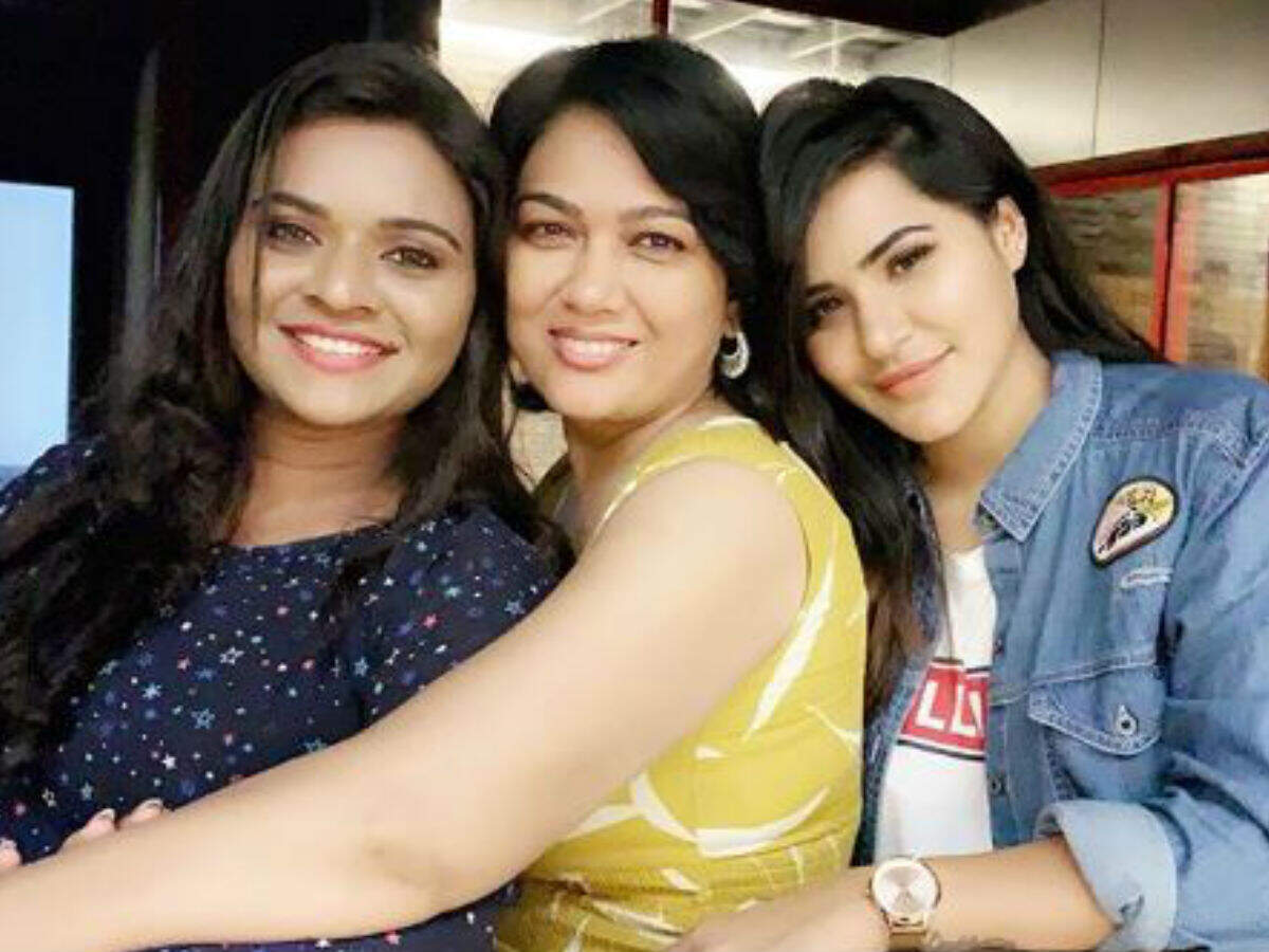 Bigg Boss Telugu 3 BFFs Ashu Reddy, Hema and Rohini Noni enjoy a get-together; see pic - Times ...