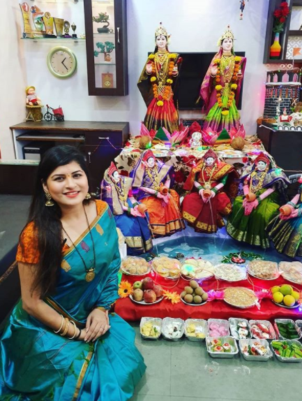Singer: This Marathi singer looks ethereal in her traditional attire ...