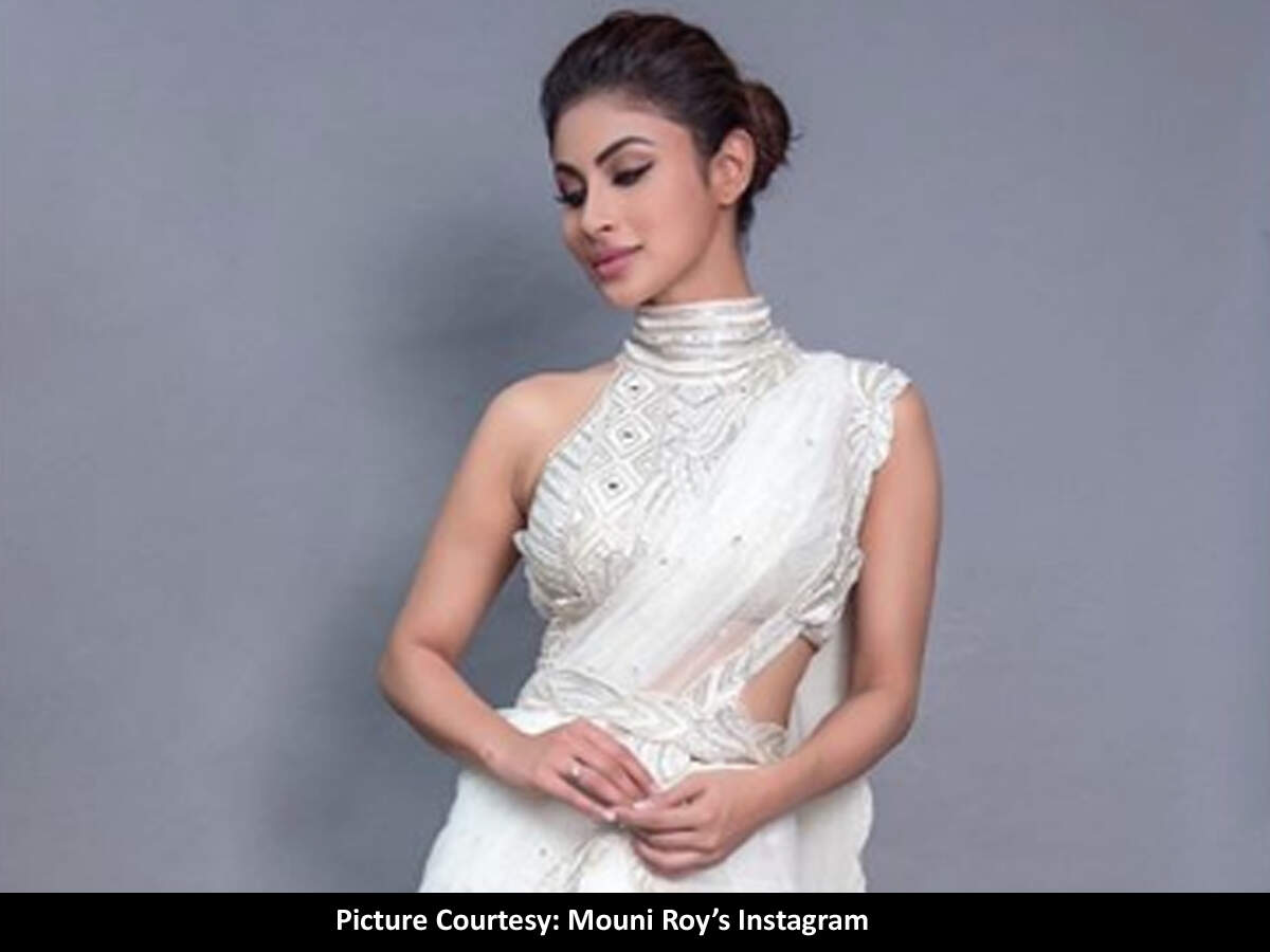 Mouni Roy is a sight to behold in these mesmerising pictures | Hindi ...