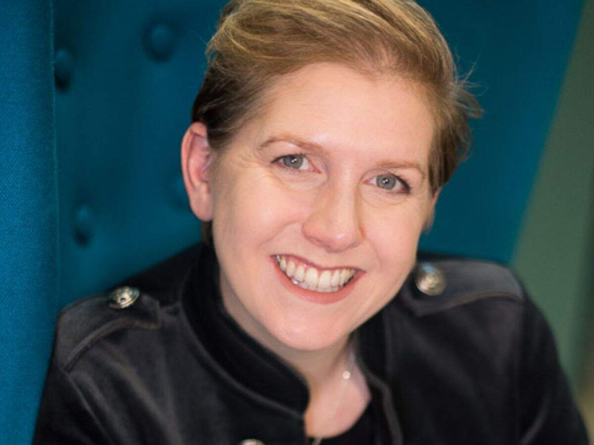 Recap: Twitter chat with Clare Mackintosh - Times of India