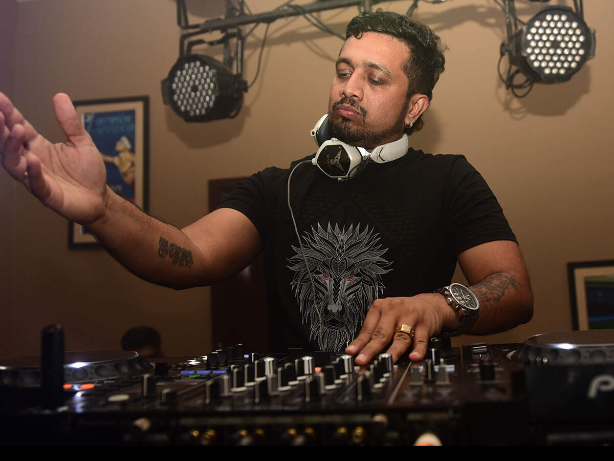A cool DJ night in Kochi | Events Movie News - Times of India