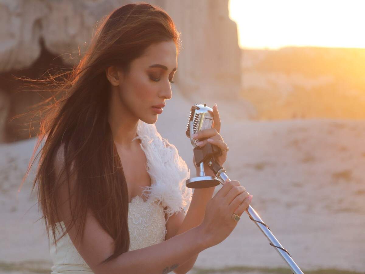 Mimi releases second song ‘Pal’, a story of love and longing! | Bengali ...