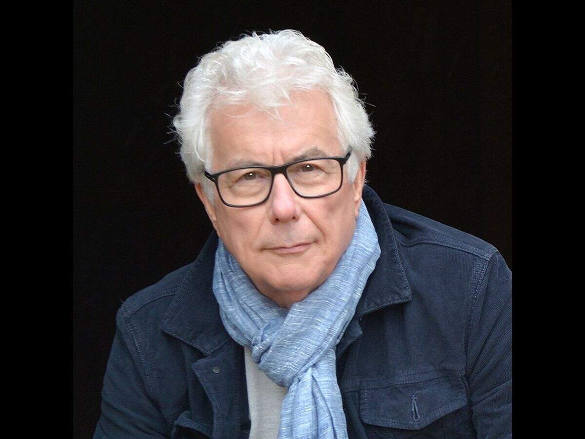 Ken Follett writing a prequel to his Kingsbridge Novels - Times of India