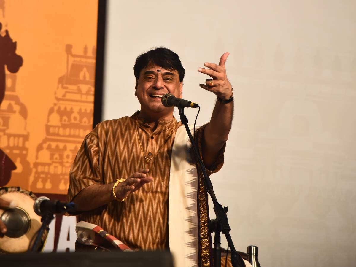 OS Arun performed on the second day of Thyagaraja Awards at TN ...