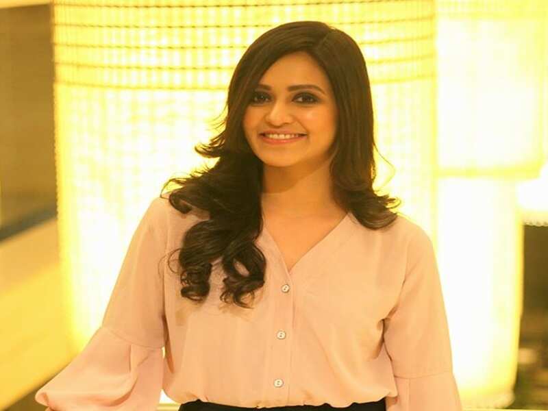 Actress Priyanka Sarkar to host a TV show - Times of India