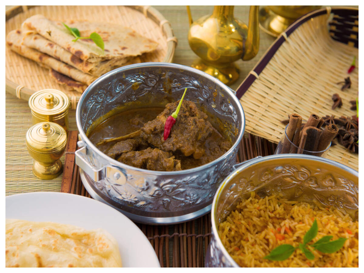 Kashmiri Wazwan and famous dishes served as part of it