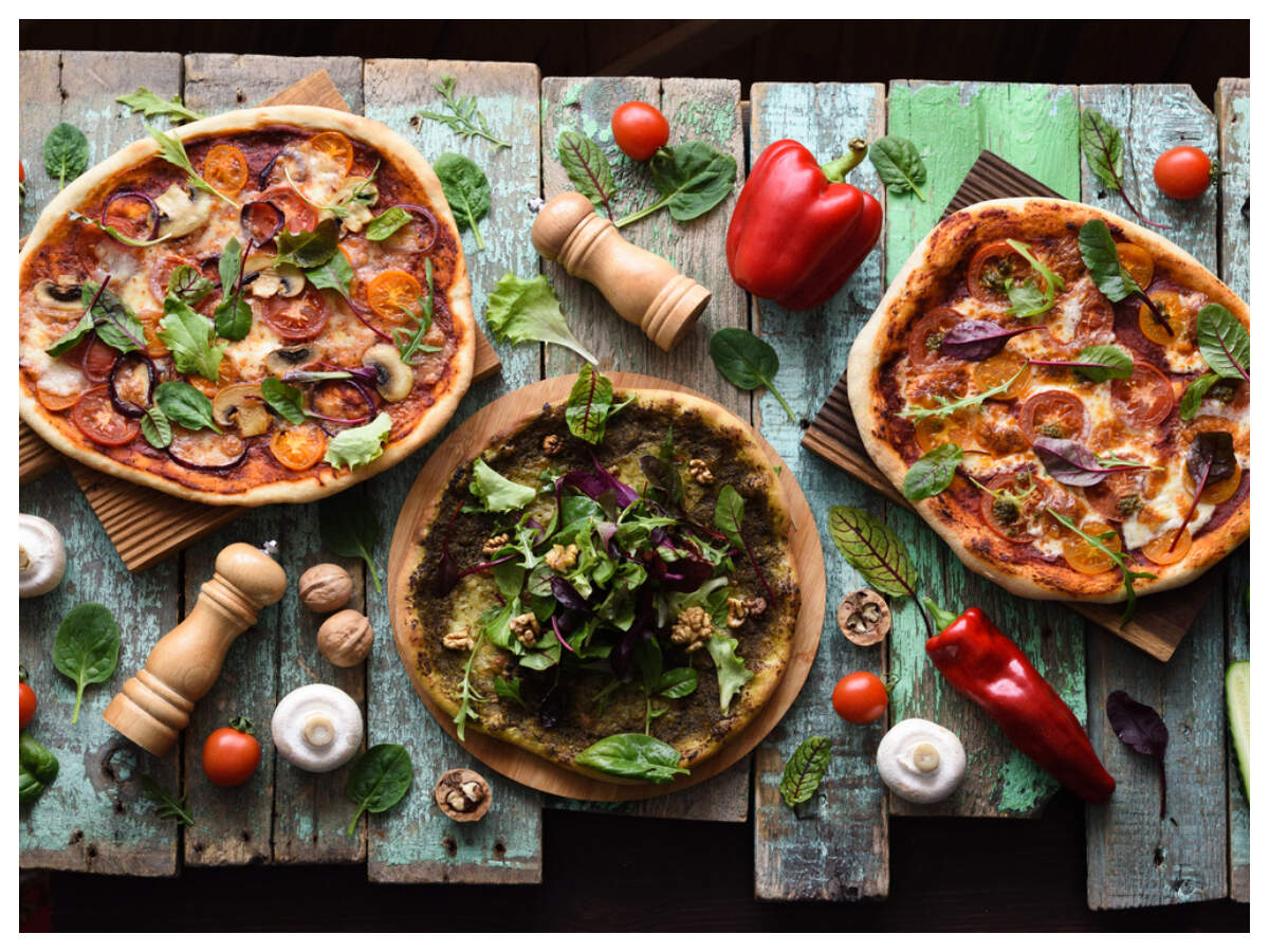 5 Homemade pizza recipes anyone can make at home!