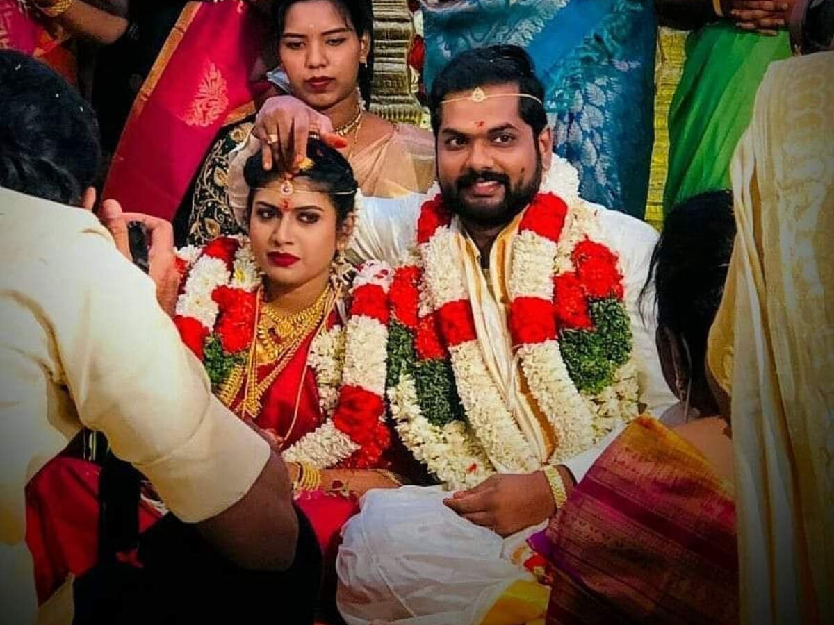Actor Santhanam Married