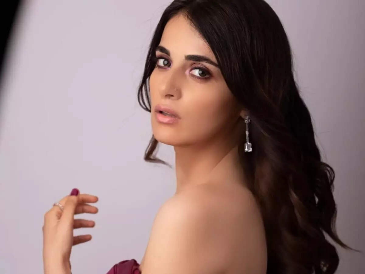 Actress Radhika M Old