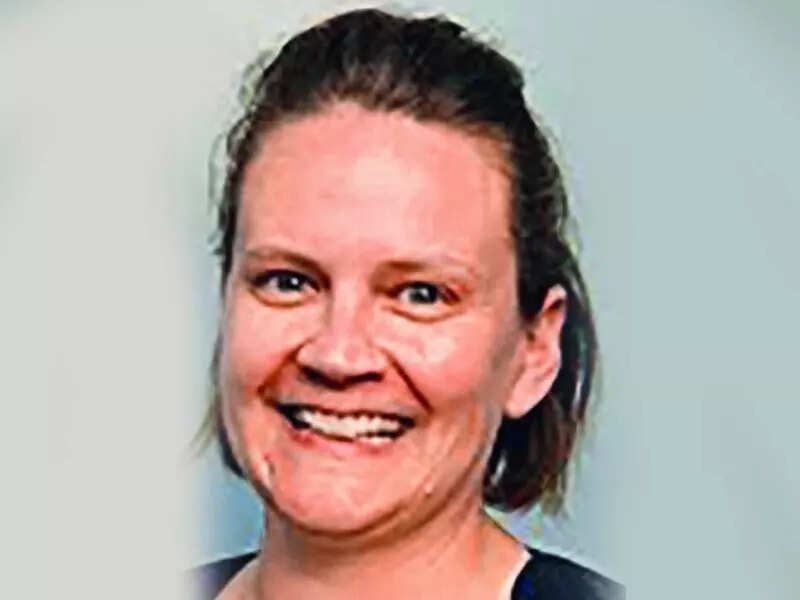 ‘Colours show how plants and animals communicate constantly with each ...