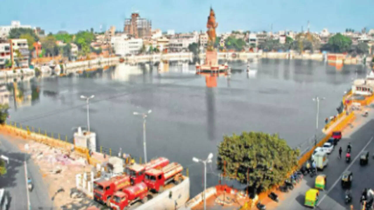 Mandvi, Surat: Map, Property Rates, Projects, Photos, Reviews, Info