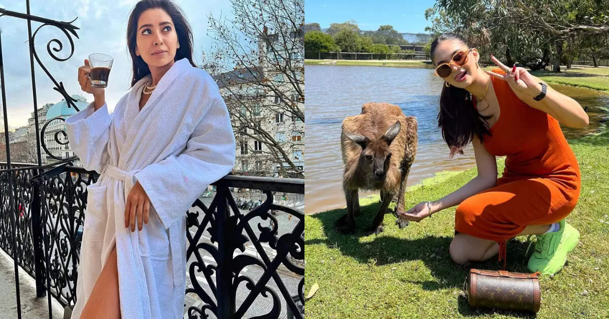 From Asha Negi chilling in a bathrobe to Anushka Sen posing with ...