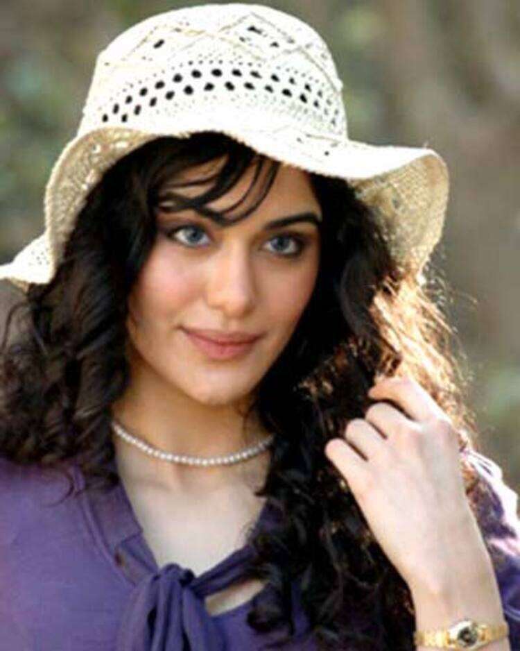 Adah Sharma In 1920