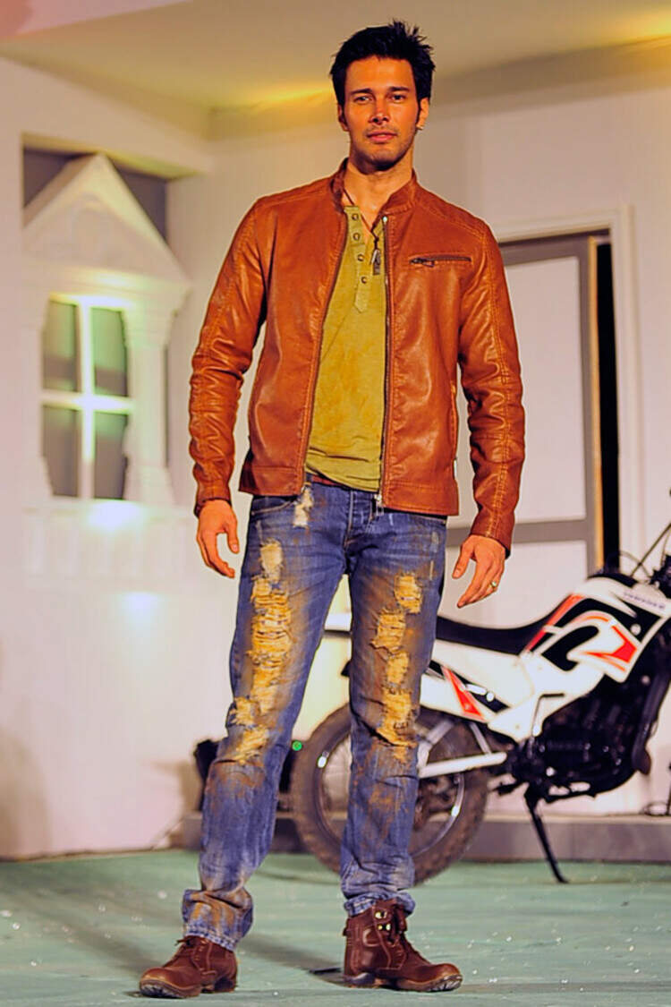Rajneesh Duggal Em Khatron Ke Khiladi Khatron Ke Khiladi 5 | Rohit