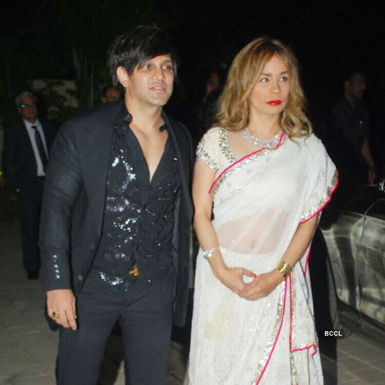 Avanti Birla Wedding Vision In White A Royal Evening In Paris: