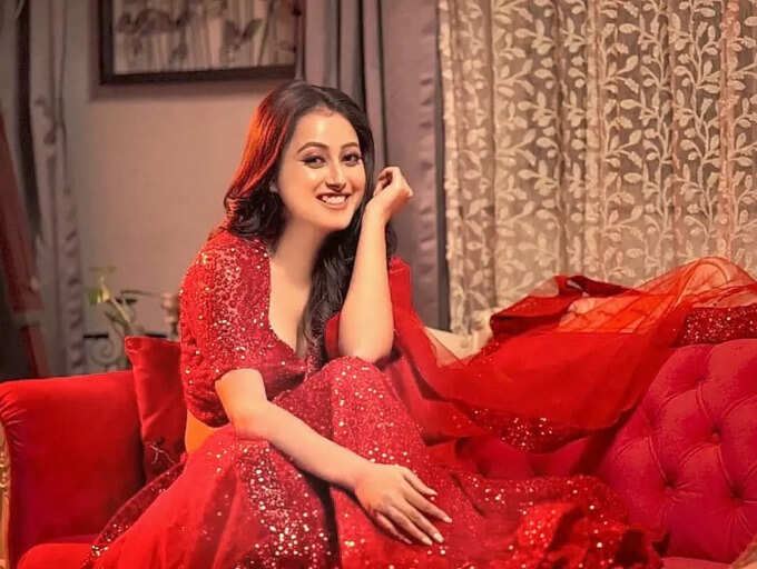 Stunning photos of ‘Neem Phuler Modhu’ actress Pallavi Sharma | The Times of India