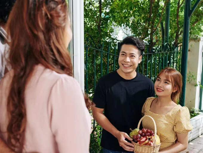 7 golden rules to follow with neighbours | The Times of India