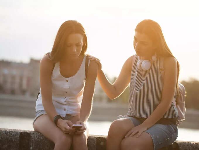 5 signs your "best friend" is using you | The Times of India