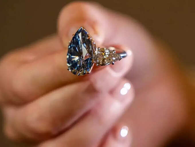 Record-breaking 'Bleu Diamond' to be sold for upto $50 million at ...