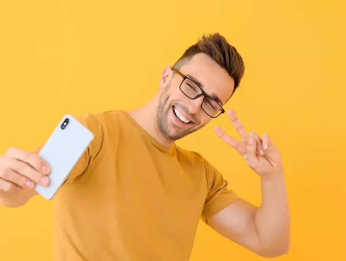7 simple tips to follow for your perfect selfie | The Times of India