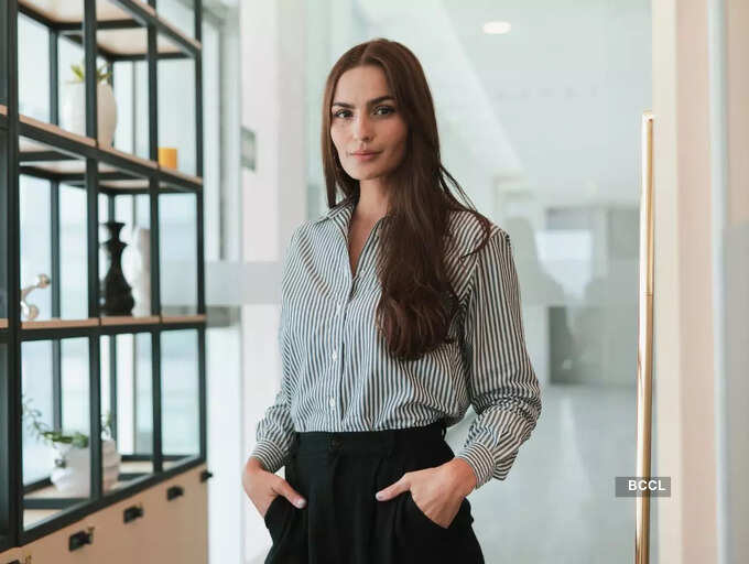 5 powerful body language secrets you should know about | The Times of India