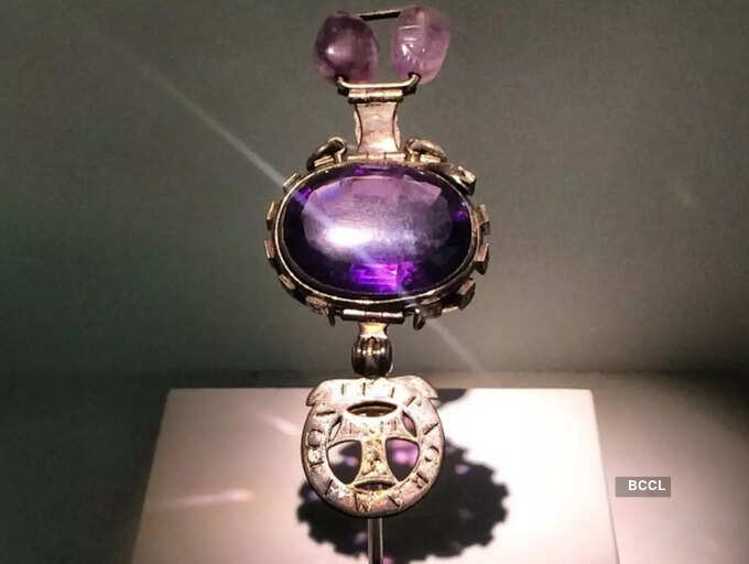 The story of the cursed gemstone: The Delhi Purple Sapphire | The Times ...