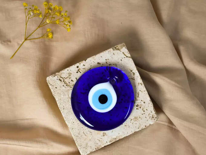 Common Indian techniques that are believed to remove evil eye | The Times of India