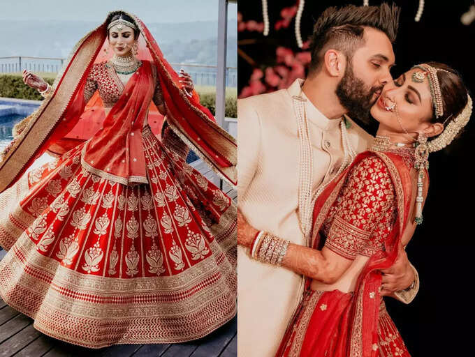 Mouni Roy: Revisiting Mouni Roy's wedding lehenga by Sabyasachi