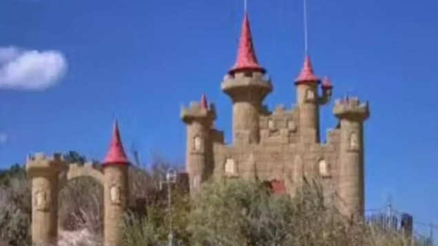 Mysterious Castle Emerges From Sand Dunes In North Carolinas Outer
