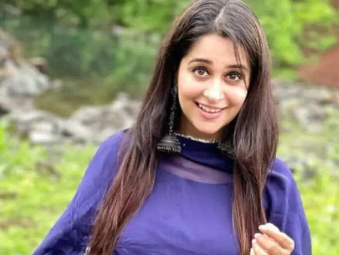 Dipika Kakar’s ultra-glam looks | The Times of India