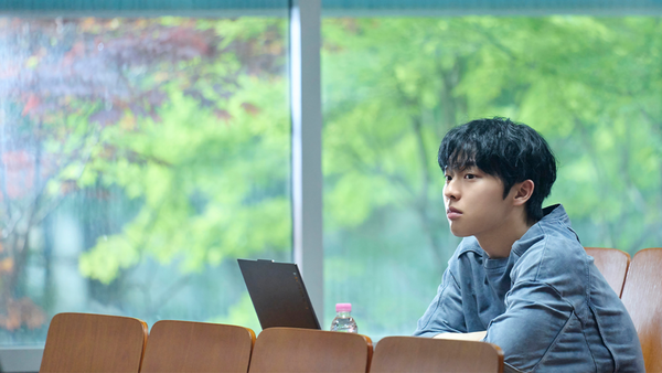 Notes From The Last Row Web Series: Release Date, OTT Platforms, Review ...