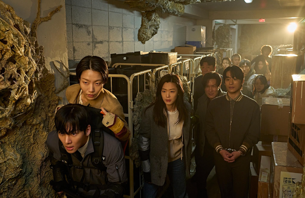 Colony Movie Review: A clever concept trapped in a familiar zombie film