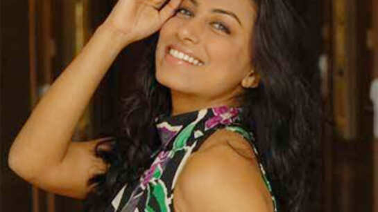 Kranti debuts as a singer | Marathi Movie News - Times of India