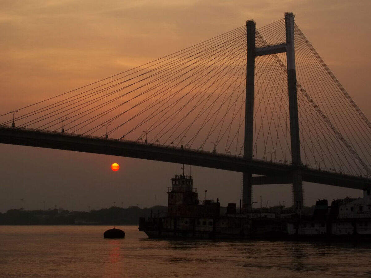 Rabindra Setu At Night