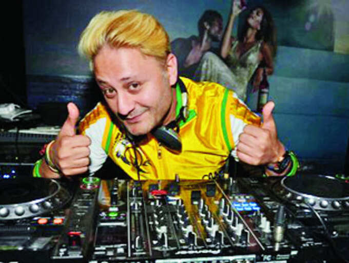 DJ Mickey performs at The Flaming Kick (TFK), in Noida | The Times of India