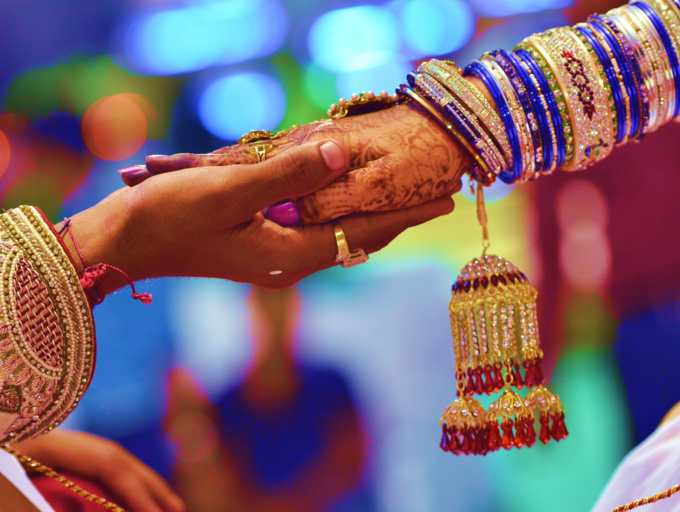 Zodiac signs who love the idea of marriage | The Times of India
