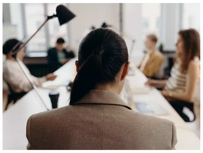 How to deal with backstabbing coworkers | The Times of India