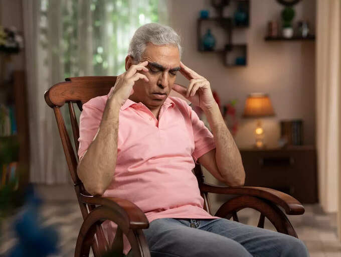 Coronavirus symptoms: Experts warn about a special kind of fatigue ...