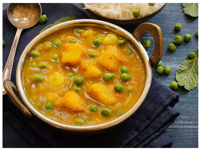 This is the right order of adding ingredients to make the perfect curry ...