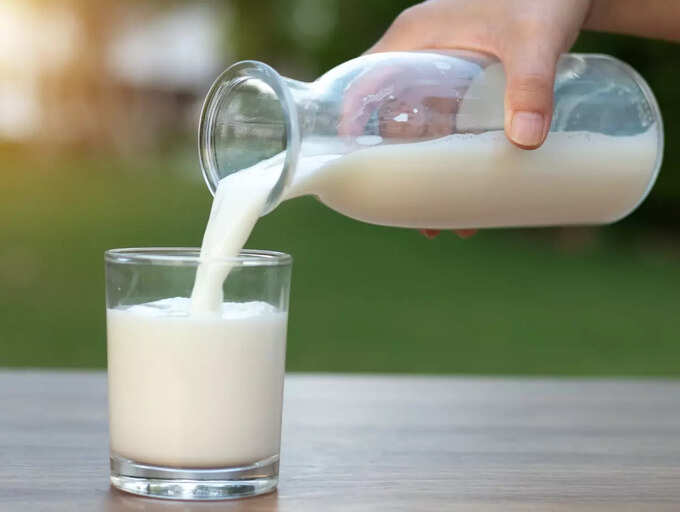 The best time to have milk to get maximum nutrition | The Times of India