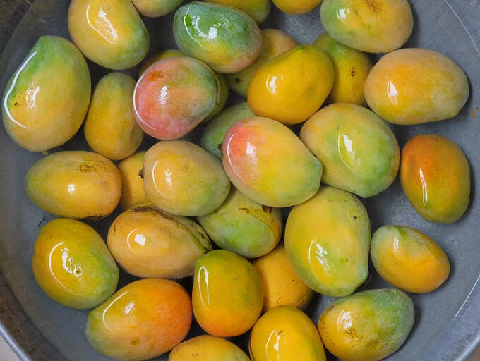 The REAL reason why mangoes are soaked before eating | The Times of India