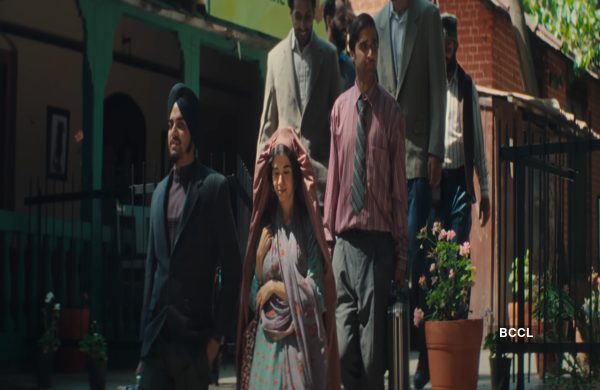 Songs of Paradise Movie Review: Saba Azad breathes life into Kashmir’s ...