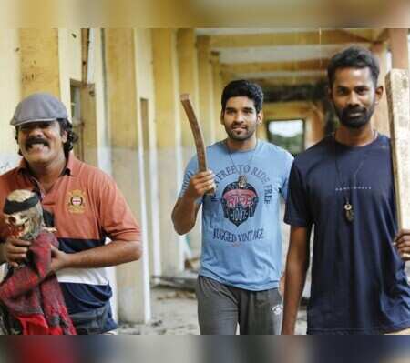 Mo Movie Review {3/5}: Critic Review of Mo by Times of India
