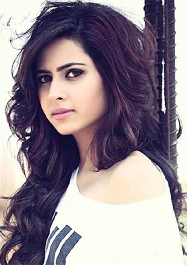 Sarbala Ji Movie Review: Ammy Virk and Nimrat Khaira shine in this ...