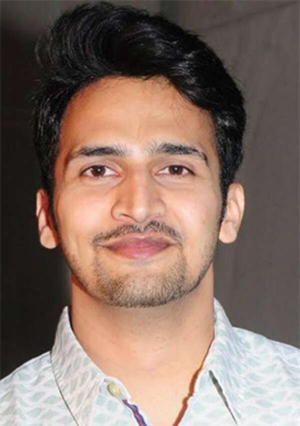 Gharat Ganpati Movie Review: A layered story of family and relationships