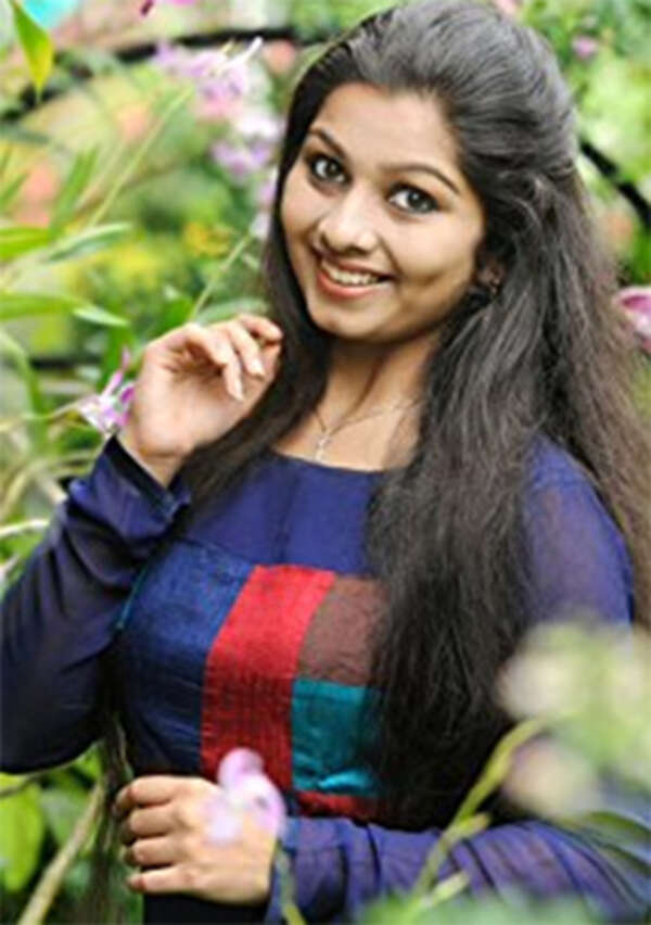 Padakkalam Movie Review: A Whimsical Campus Carnival with a ...
